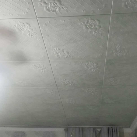 Ғиждувон шахрида 2 хонали квартира сотилади