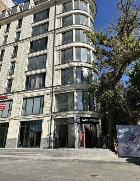 Продается 2/4/8 на Глинке
