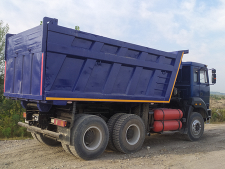 Урал 63685 самасвал