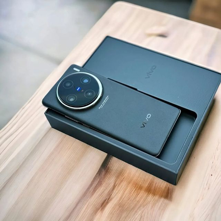 В продаже один из лучших камерофонов — Vivo X100 pro.