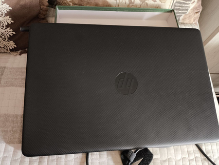 Срочно продается ноутбук HP
