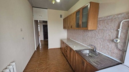 Срочно!Продаю 3-комн. квартиру с отдельным санузлом в Дархане.(J3835)