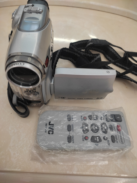 Продам Камеру JVC