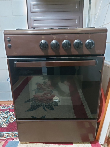 Gaz plita Artel sotiladi