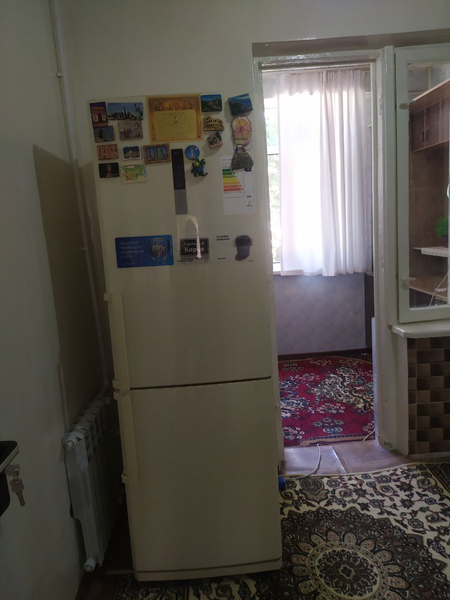 ЧИРЧИК ШАХРИДА СРОЧНО 3 хонали квартира сотилади