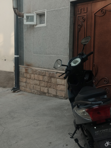 Skuter srochna sotiladi kõp xaydalmagan