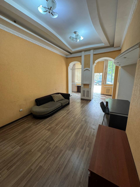 Срочно горит! Продаётся под офис 80м² 3-х ком Юнусабад Ц-6 метро Минор