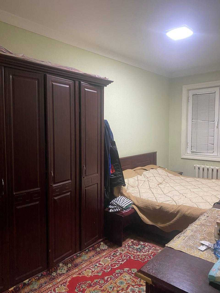 Юнусабад-8, 4/2/4 в среднем состоянии 83 м². Ипотека рассматривается=