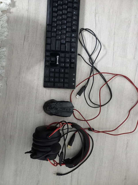 SROCHNO RTX3050 komplekt Keys, Monitor, Klaviatura, Mishka, Naushnik