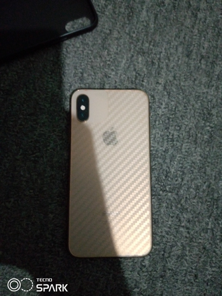 Iphone xs 64 talik gold rangli