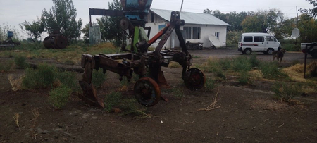 Traktor Dt-75 ДТ-75