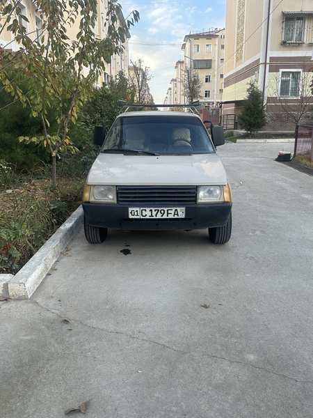 Tavria 1102 benzin