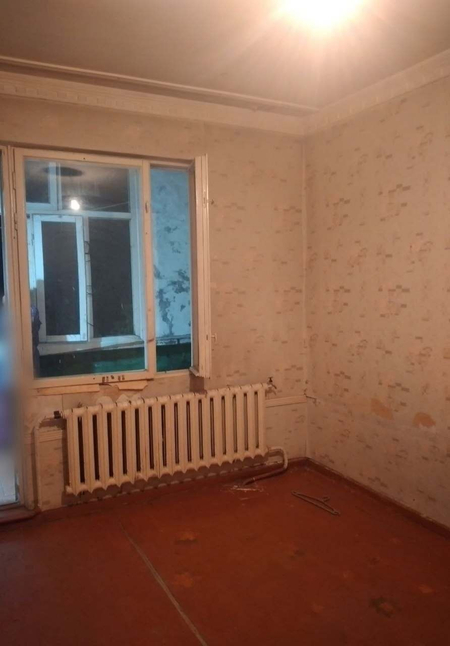 Юнусабад 11 кв   2/4/4. 300 у.е.