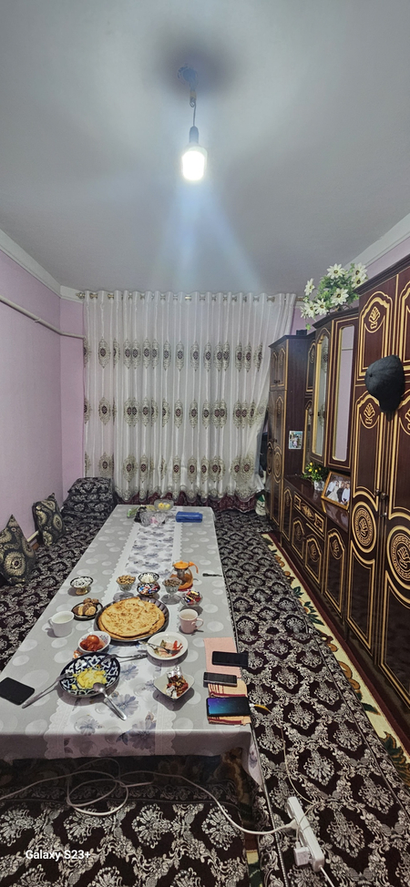 Mehribon atel yonida 3 xonali kv sotiladi.