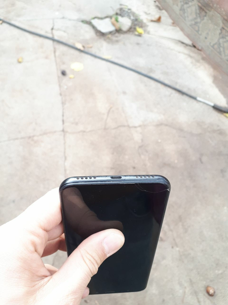 Продаеться Redmi 5 Plus 32 gb 550000 сум