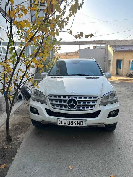 Продается Mercedes-Benz ML 350 4Matic, 2010 года