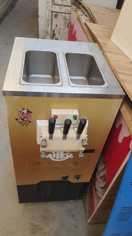 Frizor marojni aparat