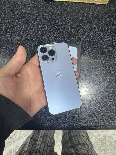 iphone 13 pro 256g holati zor iwlawi yahwi bitta aybi bor oqip qlila