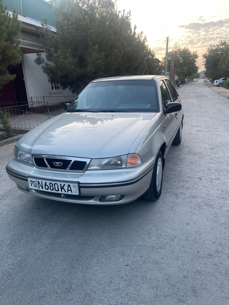 Nexia 1 sons Luks kansaner