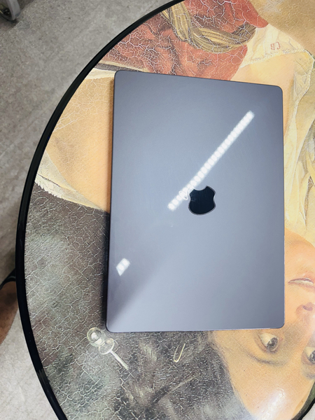 Macbook pro 14 m3 18/512