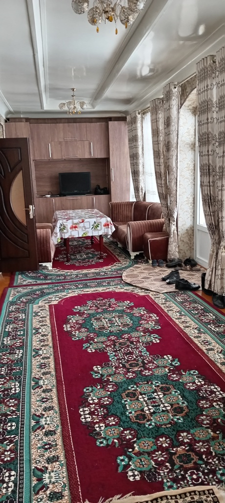 Uy sotiladi 2 etajli 12 sotok