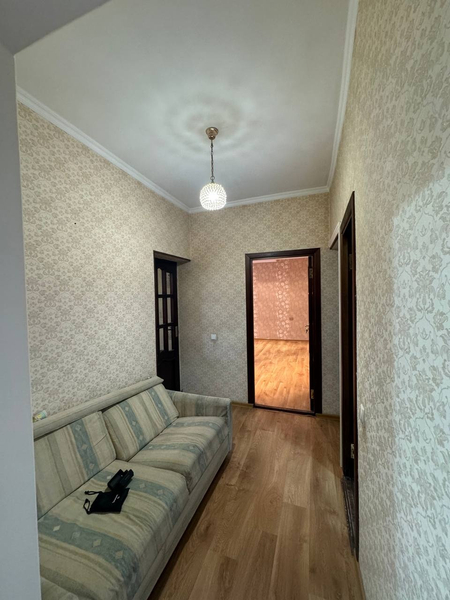 Yunusobod 14 2/5/9 sredniy remont