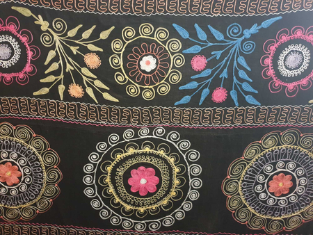 Сюзане старинное