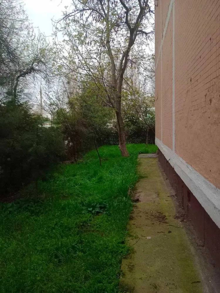СРОЧНО продам квартиру на Ахмад Югнаки с большим огородом