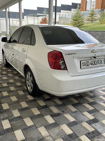 Chevrolet Gentra sotiladi