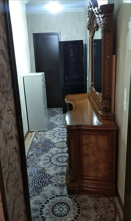 Продаётся квартира Сергели 5а. Своя. Риелторыне беспокоить!!!