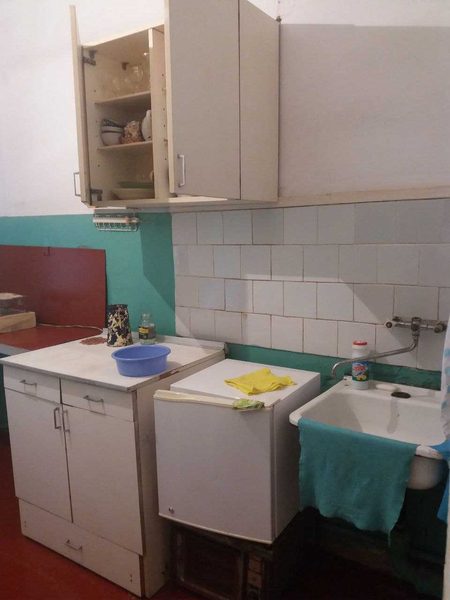 продается 2-х комнатная квартира в городе Янгиабад