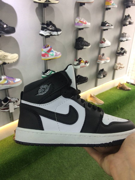 Jordan 1 krossovka