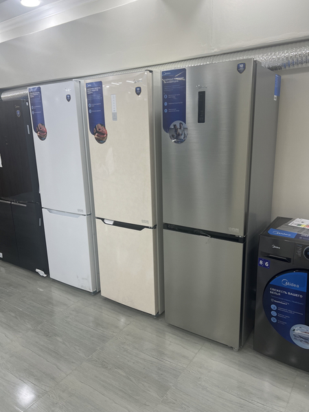 Холодильник Midea 424 FGF33O