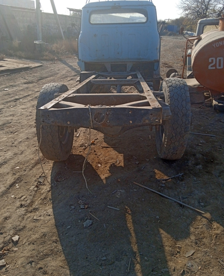 Gaz 53 sotiladi yaxshi xolatda