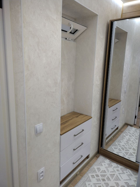 .Продам 2х3комнатную 3этаж 52м2 абсолютно новый ремонт мебель техника.