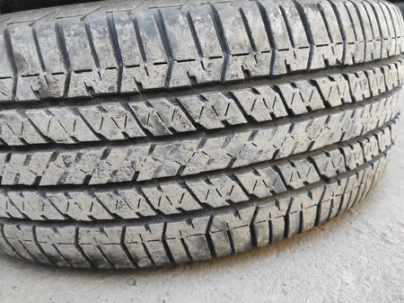 Treblezr baloni 265/60/18 bridgston made in Thailand kam yurgan aybi y
