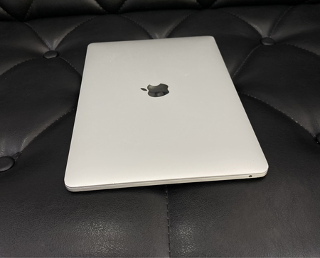 Apple MacBook Pro M1 2020 года в хорошем состоянии