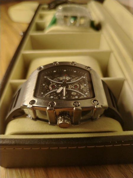 Часы Richard Mille с оригинальным сертификатом покупки