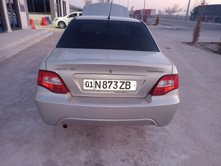 Nexia 2 1,6 sotiladi
