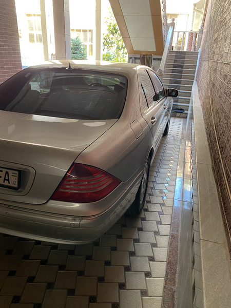 Mercedes Benz W220