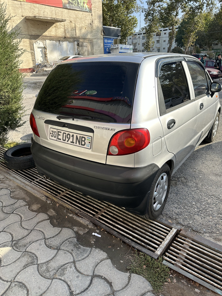 Matiz sotiladi naxt yoki vikub