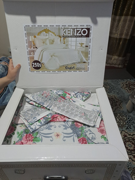 Kenzo korpa va yostiq jildlari sotiladi
