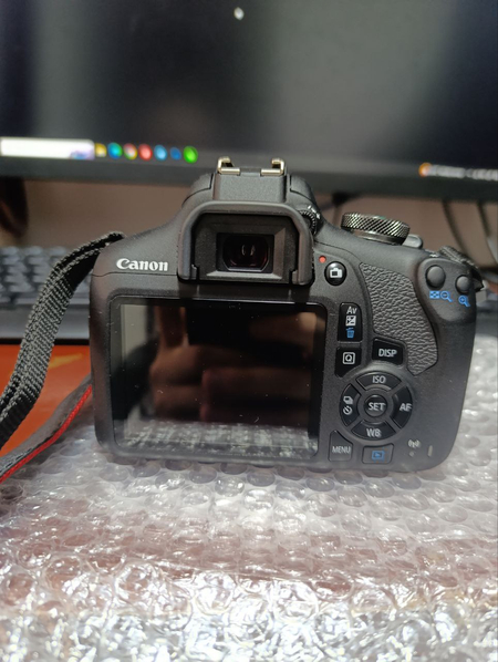 Canon Fotoapparat. Фотоаппарат 2000D