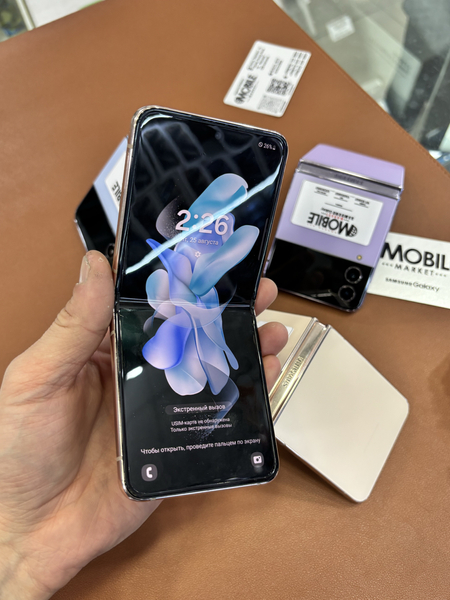 Samsung Z Filp 4 • Nasiya SAVDO Bor!! • 8/256gb • Otginal
