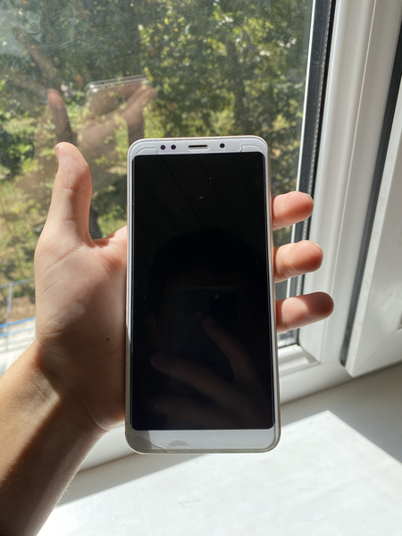 Redmi 5+ gold ideal