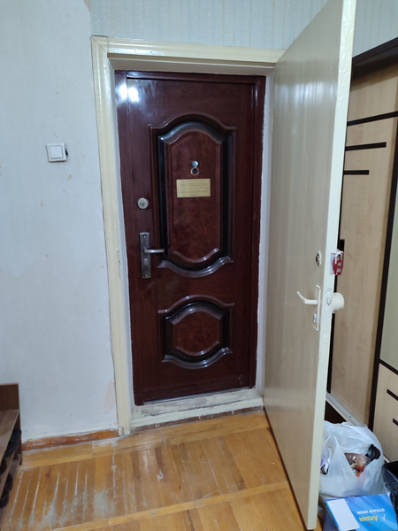 Продам двери канатка бу и дверь входная железная