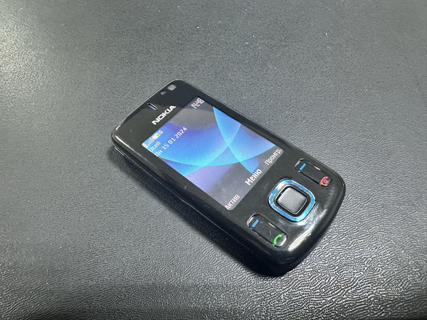 Nokia 6600 slide
