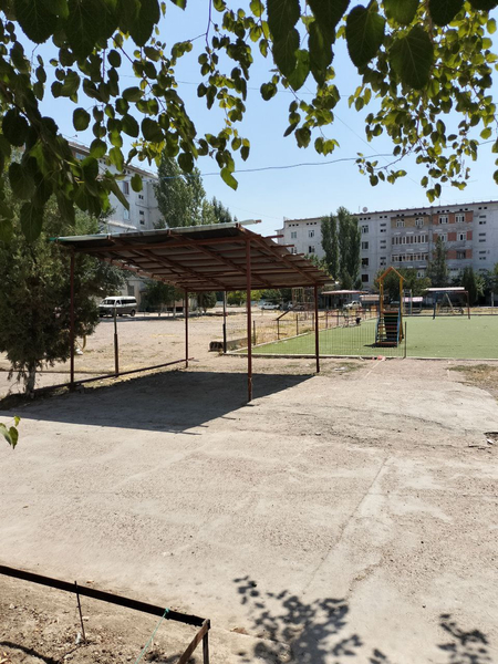 3xonali 1 Chi etaj uy sotiladi Ohangaron 2 Chi mkr da