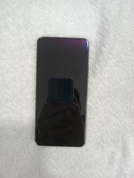 Xiomi 11 lite 128 gb  holati chotki oqib tel qilila the oylab
