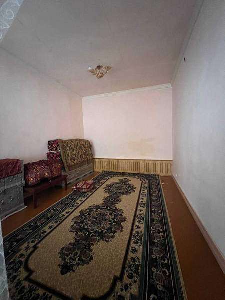 Sadriddin Ayniy ko'chasida zudlik bilan hovli sotiladi!
